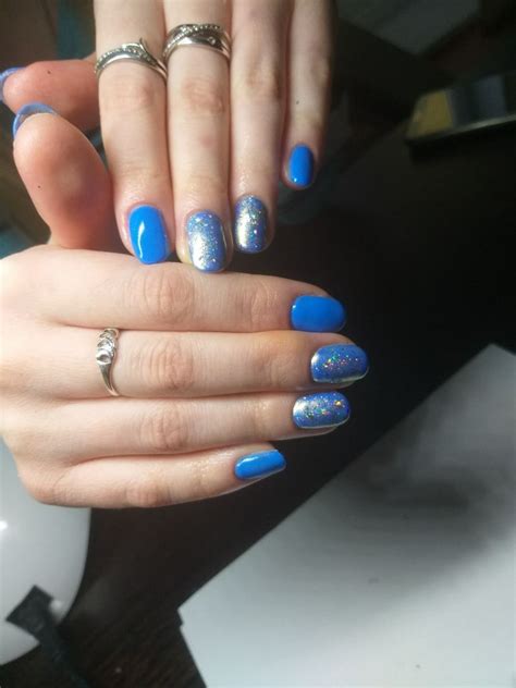 20 стилни и красиви маникюри за къси нокти с най модерните мотиви За Жената