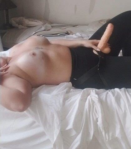 免费 女性主导 色情照片