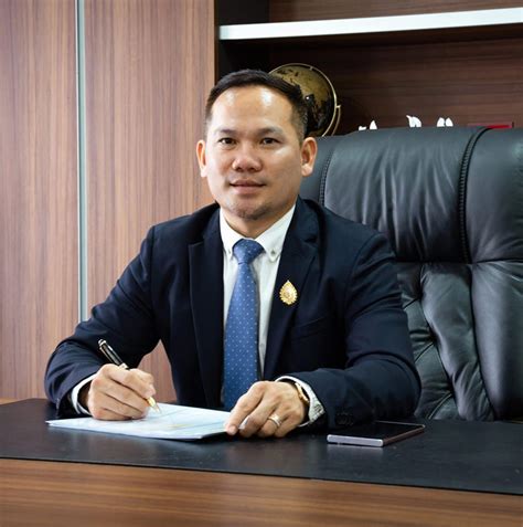 អ្នកឧកញ៉ា សួរ វីរៈ ប្រកាសបើកស្ថានីយសាកឡានអគ្គីសនី វីរ ប៊ុនថាំ ជាច្រើនកន្លែង តាមបណ្តាខេត្តក្រុង