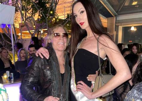 Worlds Tallest Model Ekaterina Lisina Is Living Her Best Life Despite
