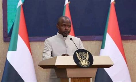 الهادي ادريس يدعو لحظر الطيران في دارفور ويعلن عن حملة لفتح المسارات