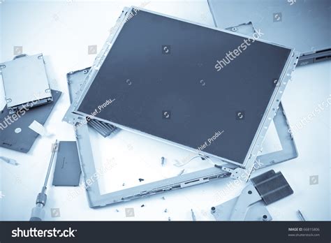 Broken Lcd Display Repair Concept Imagen De Archivo Stock 66815806 Shutterstock