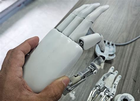 인사말 주영현로보틱스휴머노이드 Amr Agv 돌봄로봇 개발과 협동로봇 제조 및 관련 부품 공급