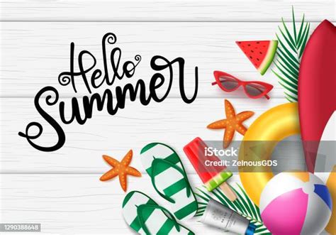 나무 배경 벡터 배너에서 안녕하세요 여름 안녕하세요 여름 인사말 타이포그래피는 구명 부표 비치 볼 플립 플롭 불가사리 선글라스와 아이스크림과 같은 해변 요소와 텍스트를위한