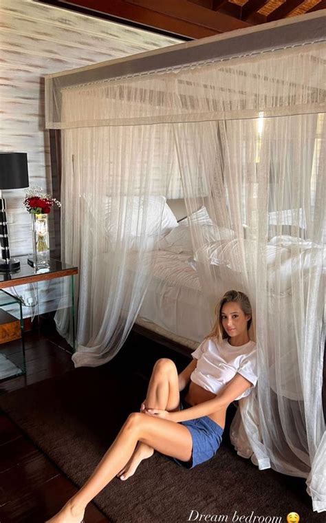 Viky Varga Nude Porn Pictures Xxx Photos Sex Images 4062264 Pictoa