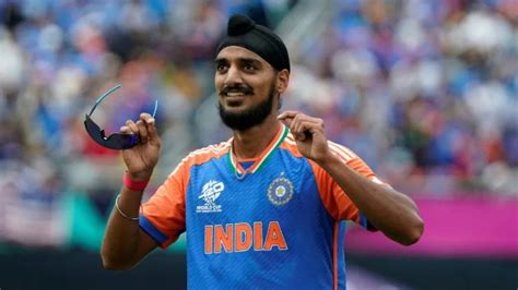 Arshdeep Singh Dc Pacer And Rcb Star Engaged In Fight For India Test