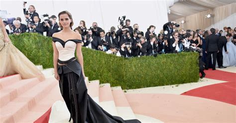 엠마 왓슨 구찌·이브생로랑 거느린 명품 브랜드 업체 이사 발탁