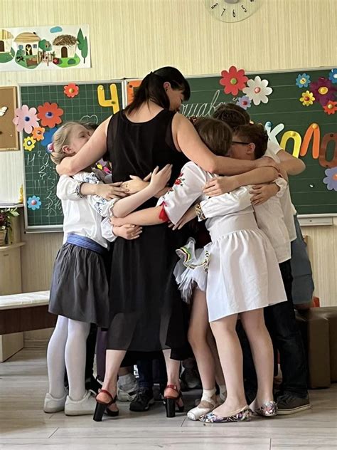 Учні 4 Б класу попрощалися з початковою школою — Ліцей №49