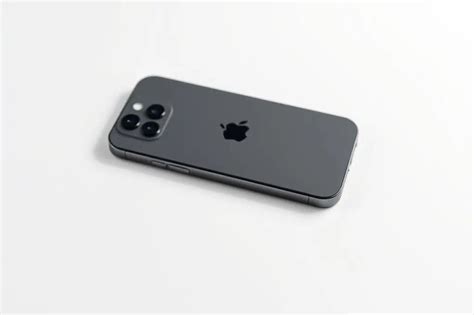 В России снизилась цена на Iphone 16e до 47 000 рублей