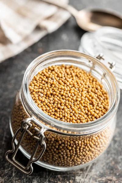 Biji Mustard Stok Foto Biji Mustard Gambar Bebas Royalti Depositphotos