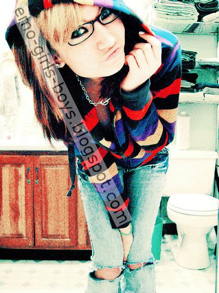 Emo Boys And Emo Girls Pics Cute Emo Girls Latest Emo Wallpapers