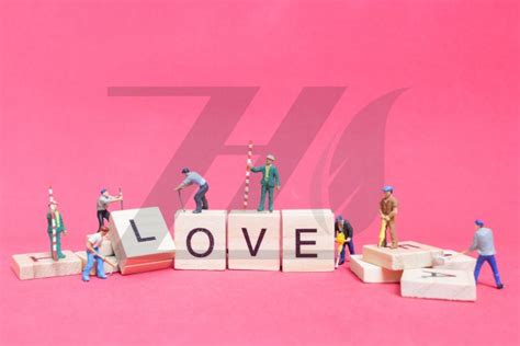 دانلود عکس مکعب چوبی نوشته شده لاو دانلود رایگان فایل لایه باز، Psd