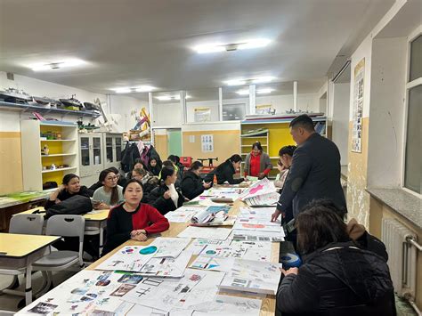 📢 Бид үлгэрлэнэ 10б 💙 Ахлах ангийн V I P баг маань 11 р сарын төлөвлөгөөт ажлынхаа дагуу Э