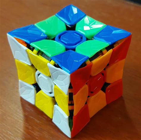 2x2 Giveaway On How To Solve 2x2 Rubiks Cube So Easy A 3 Year Old Can Do It R Rubiks Cubes