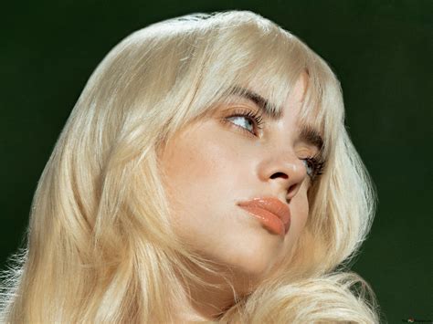 American Songwriter Beautiful Blonde Billie Eilish 2k Wallpaper Download