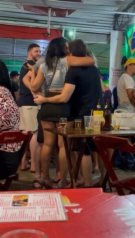 Couple Swapping In Front Of Everyone At The Bar Cnn Amador