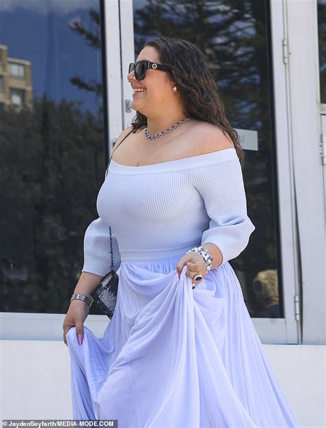 Billionaire Heiress Francesca Packer Flaunts Her Eye Popping Bling At Lunch Daily Mail Online