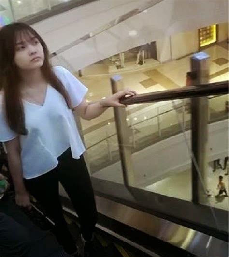 Mặc Thế Này Bảo Sao Không Bị Chụp Lén Chứ HÌnh ảnh Chụp Lén Nữ Sinh