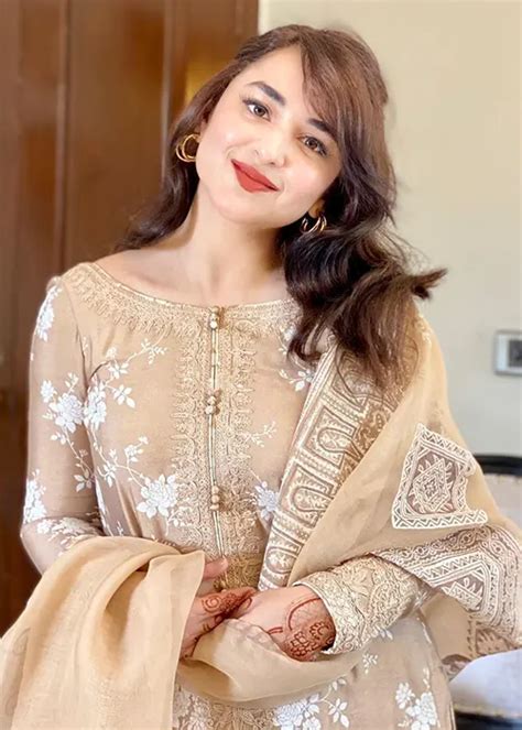 Yumna Zaidi Photos And Bts Wegreen Entertainment