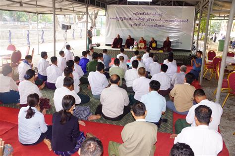 နေပြည်တော်ကောင်စီဥက္ကဋ္ဌ၊ မြို့တော်ဝန် ဦးတင်ဦးလွင် ပျဉ်းမနားမြို့ ကန်တော်မင်္ဂလာရှမ်းကန် အဆင့်မ