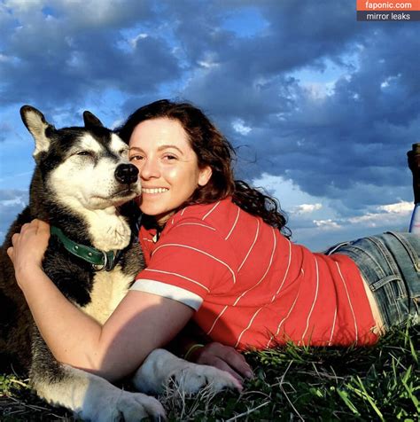 Mackenzie Rosman Aka Mackrosman Nude Leaks Faponic