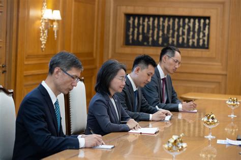 Ерөнхий сайд Л Оюун Эрдэнэ БНХАУ АНУ ын Элчин сайд нарыг хүлээн авч уулзлаа