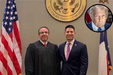 Quién Es El Juez Latino De Texas Nominado Por Trump Que Bloqueó La