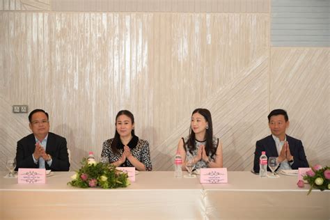 អ្នកឧកញ៉ា ថៃ ជាហួត និងអ្នកឧកញ៉ា លាង ម៉េង ចូលរួមពិធីខួប ១៤ឆ្នាំ សមាគមយុវជនក្រុម៨