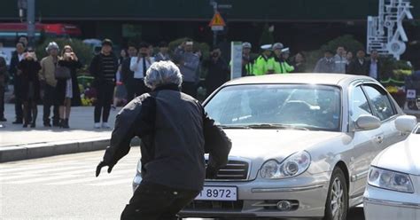 무단횡단중 놀라넘어져 골절운전자 ‘유죄 나온 이유