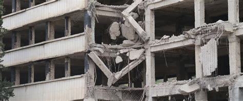 Sructural Robustness And Disproportionate Collapse Analysis