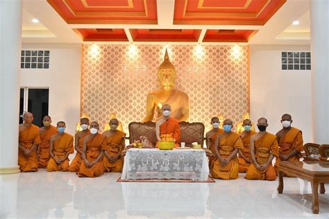 วัดพระพุทธบ วัดพระพุทธบาทถ้ำป่าไผ่ The Bamboo Cave Temple