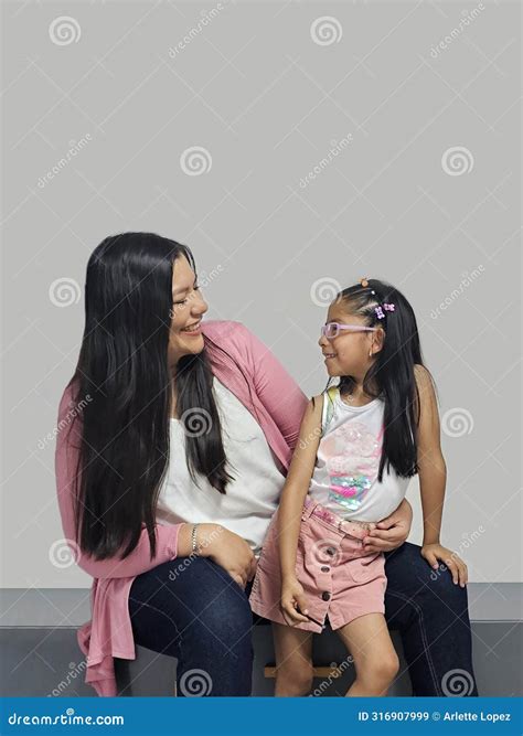 Divorced Single Mom With Her 5 Year Old Brunette Latina Daughter