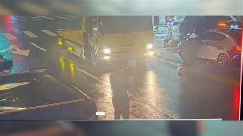 騎士自摔又遭撞噴飛慘死！ 車禍現場「5車連環撞」社會 壹新聞