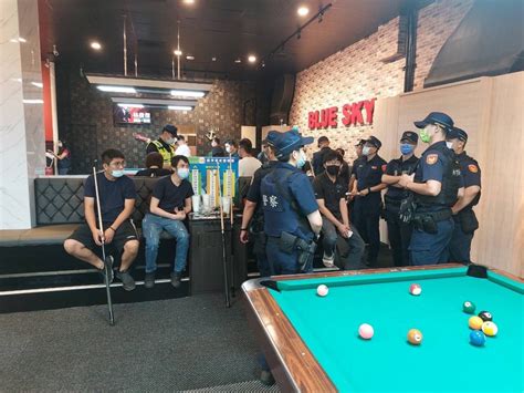 【有片】藝人無尊體驗「一日警察」宣導桃警青春專案4反1不
