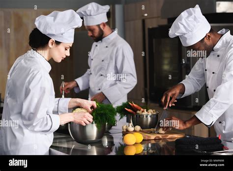 Types Of Cooks In A Restaurant At Sandra Eyre Blog