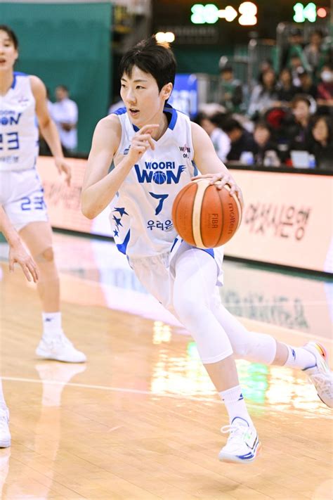 박혜진 트리플더블 여자농구 우리은행 하나원큐 완파 파이낸셜뉴스