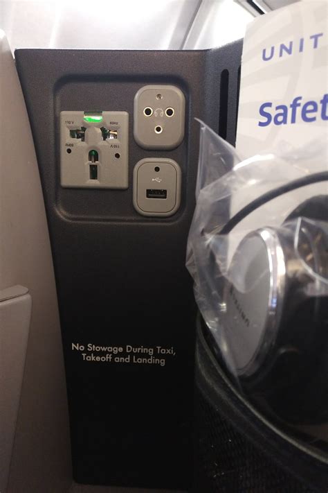 Review United Airlines B757 First Class Boston To San Francisco The