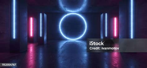 원형 어두운 미래의 공상 과학 Fi 외계인 우주선 네온 클럽 복고풍 무대 콘크리트 그런 지 반사 형광 보라색 블루 레이저 빔 튜브 조명 차고 3d 렌더링 0명에 대한 스톡