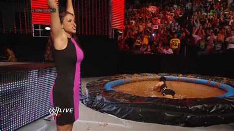 Stephanie Mcmahon Levesque Nude Pics Página 1