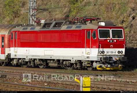 Žos Vrútky Class 3611 361 106 8 Operated By Železničná Spoločnost