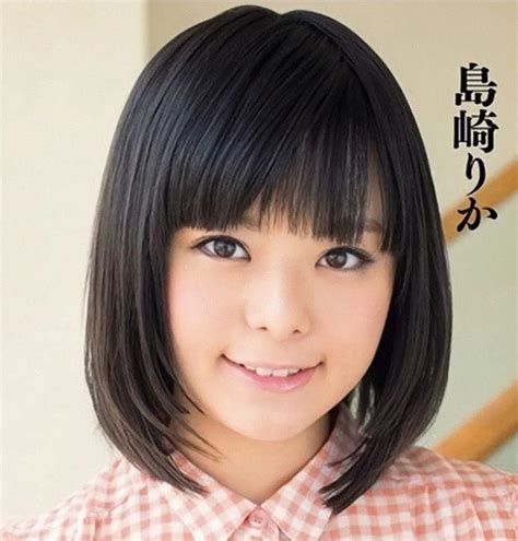 娜娜满天星 的想法 月乃露娜：从素人到明星的华丽转变 东京女孩月乃露娜，拥有萝莉般的面容和成熟妖艳的气质，在演艺界崭露头角。1995年