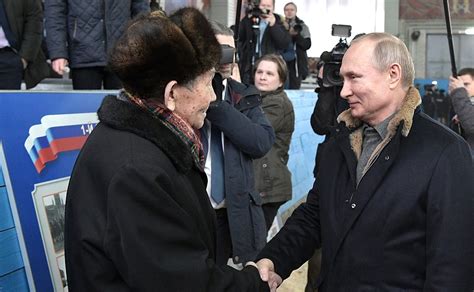 Посещение 1 го оперативного полка московской полиции • Президент России