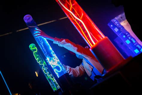 How Does The Plasma Light Works Learn About Plasma Electric Lights