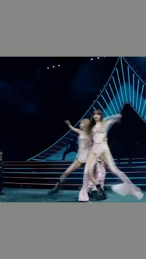 Jisoo Rap In Pretty Savage Coachella Week