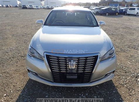 Toyota Crown Hybrid Суудлын 2016 автомашин зарна худалдана