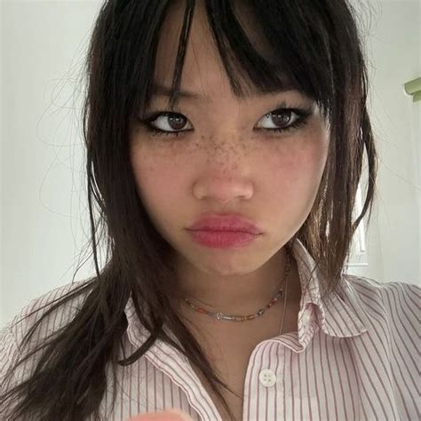 Pin By 🫧 On Bea Pretty People Celebs Beauty