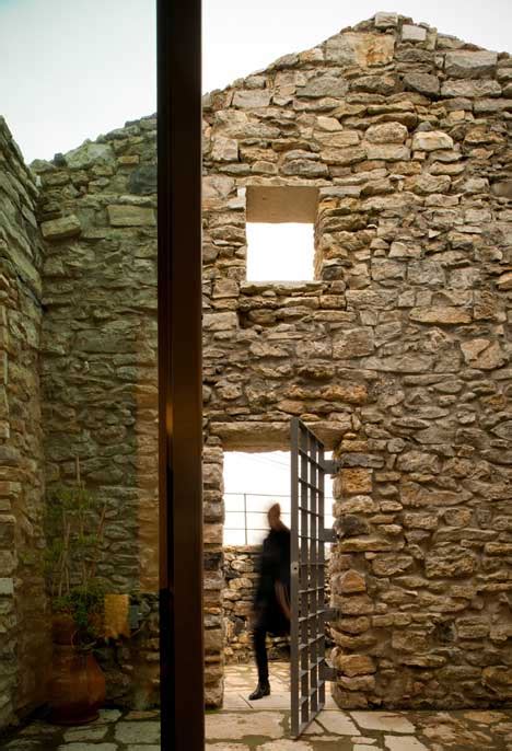 Cabrela House By Orgânica Arquitectura Dezeen