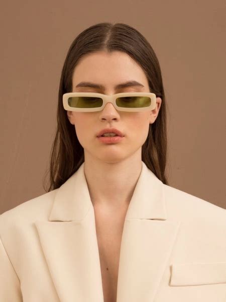 წვრილი სათვალის კაცი ინტერვიუ გიორგი ქებურიასთან At