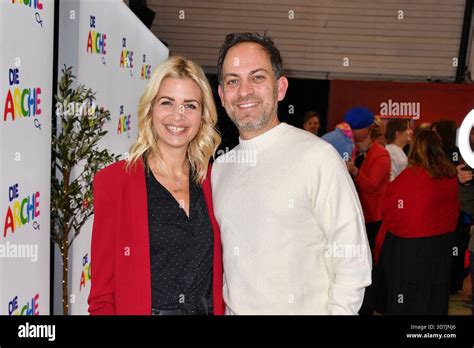 Susan Sideropoulos Mit Ehemann Jakob Shtizberg Bei Der Jubiläumsfeier