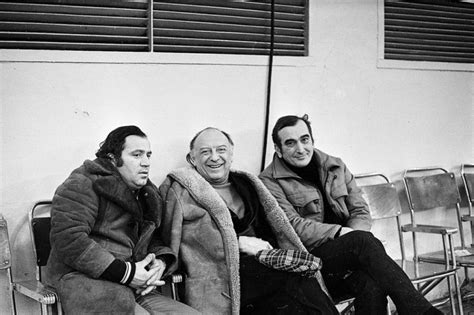 პოზიტიური 1944 წლის 13 აპრილს დაიბადა შესანიშნავი ჟურნალისტი სპორტული კომენტატორი და საზოგადო